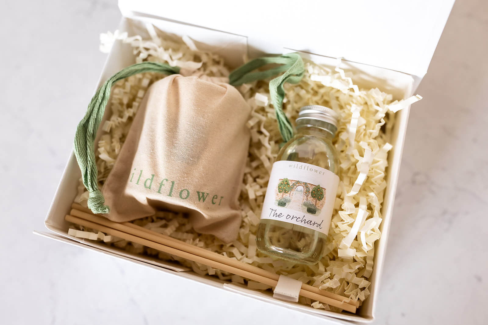 The Orchard Candle & Diffuser Gift Box – Wildflower